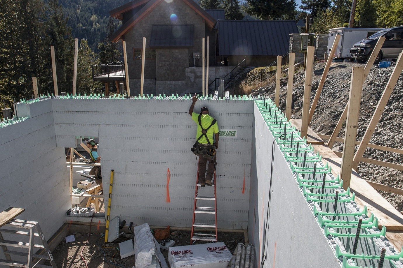 Built Green Canada: Quad-Lock R-28 ICF Wall Assembly